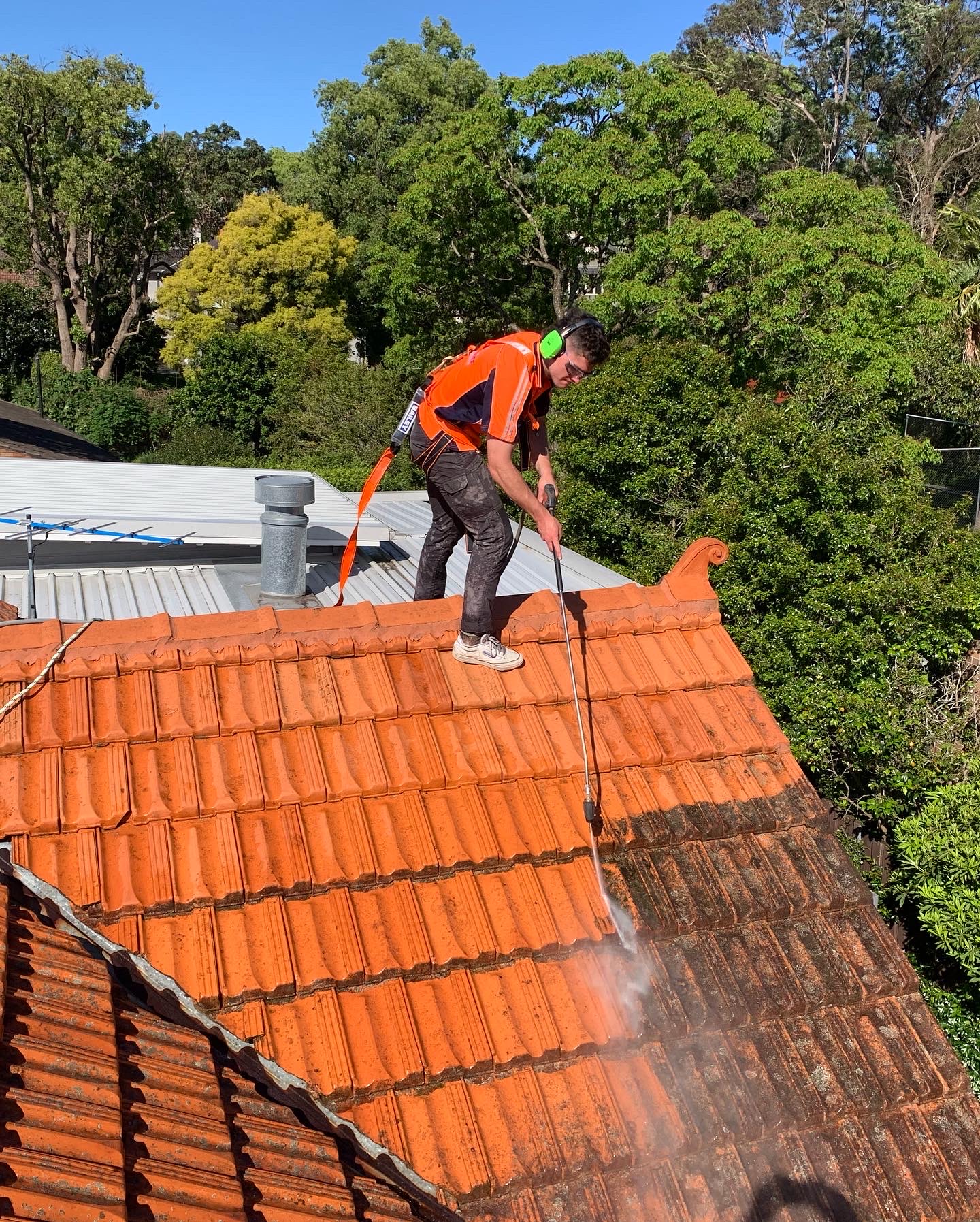 Building Soft-Washing - Dr. Pressure